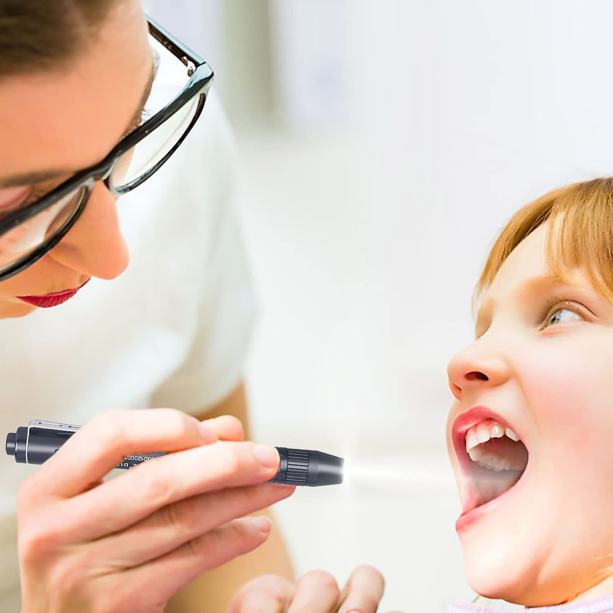 LIGHTFE D12 Zoomable Pen Light, Reusable Medical Pocket Light with Clip, Waterproof and Anti-Drop White Light Penlight Flashlight, Medical Penlight for Nurses, Doctors and Nursing Students