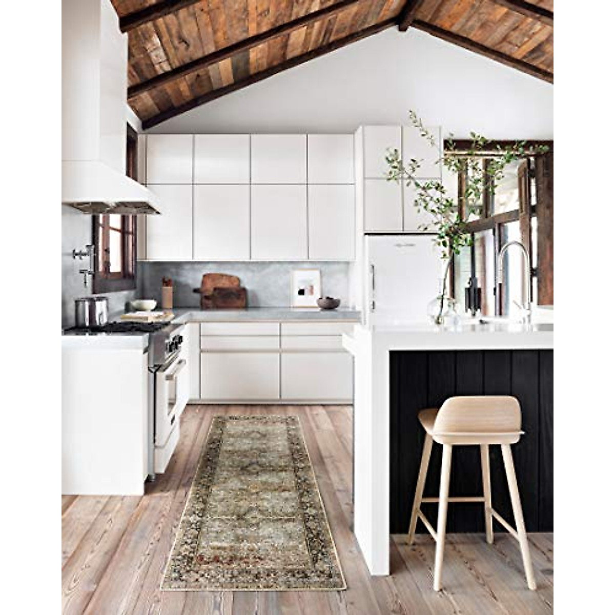 Loloi II Layla Collection LAY-03 Traditional Olive/Charcoal 5'-0" x 7'-6" Area Rug