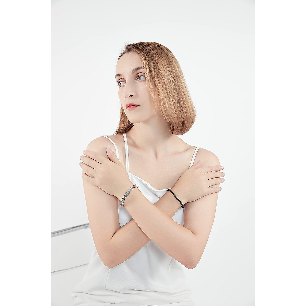 Zuo Bao Grooved Hair Tie Bracelet Stainless Steel Hollow Groove Cuff Bracelets Rubber Band Holder Bangle for Women (Silver)