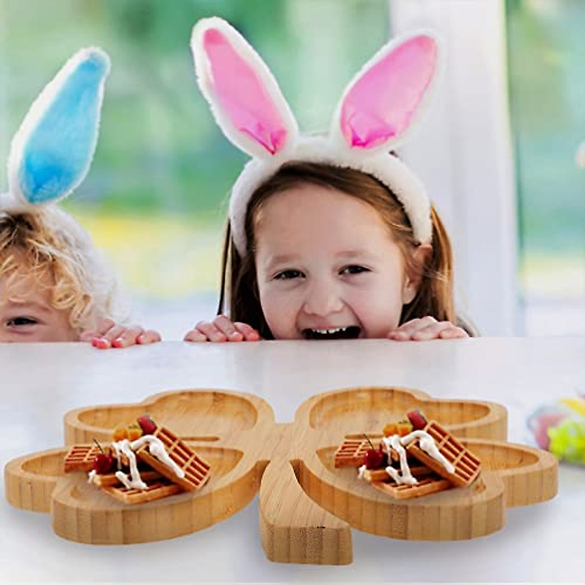 PRETYZOOM Wooden Serving Tray Clover Shaped Charcuterie Boards Shamrock Cheese Cake Bread Snack Serving Plate Appetizer Platter for Meat Vegetables Fruit St. Patricks Day Party