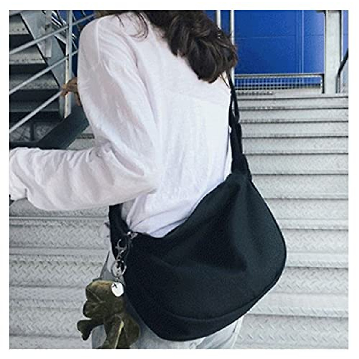 MONOMONO Everywhere Everyday Cross body Bag One Piece Stylish Lightweight 1piece Ivory