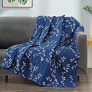 Exclusivo Mezcla Microfiber Quilted Throw Blanket, Flower Pattern Throw Blanket for Bed/Couch/Sofa, Soft and Lightweight (50"x 60",Navy)