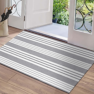 LEEVAN Grey and White Striped Door Mat 24'' x 35'' Washable Hand-Woven Front Door Rug, Reversible Front Door Mats Outdoor Farmhouse Striped Layered Door Mats for Entryway/Front Porch/Kitchen