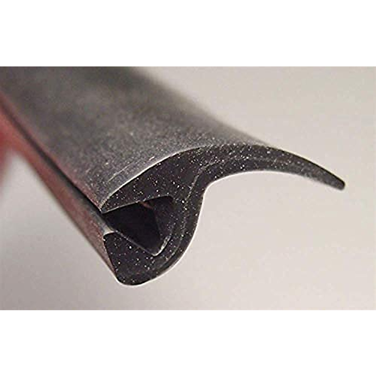 Marcy Adhesives Universal Rubber Moldings 19mm (3/4") x 6' with Clean-Stick Butyl - Top Molding