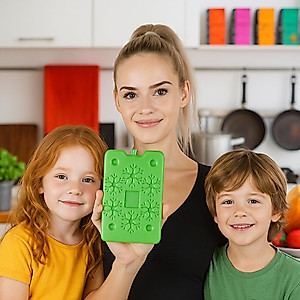 Ice Packs for Lunch bags and Coolers | Bento Lunch box, Cooler Bag for Work, School, Picnic or Camping | Reusable Small Freezer Ice Pack for Cooler or Ice Pack for Lunch Box Kid Friendly (4-Pack)