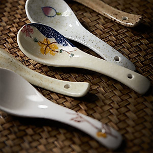 Bicuzat Vintage Style Soup Spoons Set of 5, Asian Ceramic Ramen Spoons for Broth, Chaos, Salad, Noodles, Miso Soup, Chinese Soup, Rice Spoon, 5 Inch