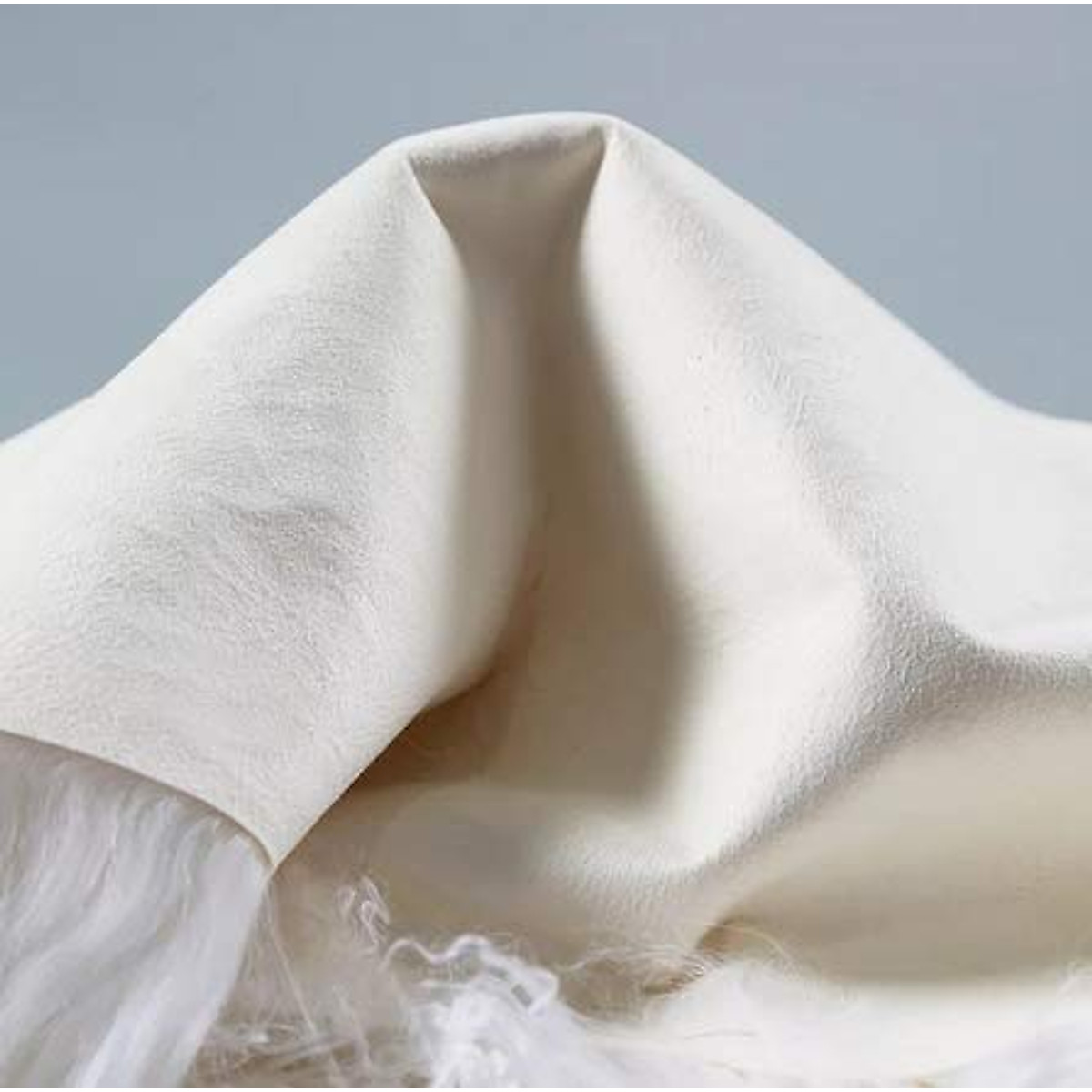 Genuine Tibetan Mongolian Sheepskin Area Rugs Long Wool Curly Fur Hide Pelt Mat Carpet Throw for Bedroom, Living Room，Home Décor 2'x3'