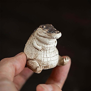 oldqyou Tea Pet Creative Alligator Decor Ornament Figurine Handmade Ceramic,Chubby Crocodile,Tea Pet Mini Cute Statue Living Room Desk Pet Tea Table Decor Tearoom Gifts (Crocodile-c 1PCS)