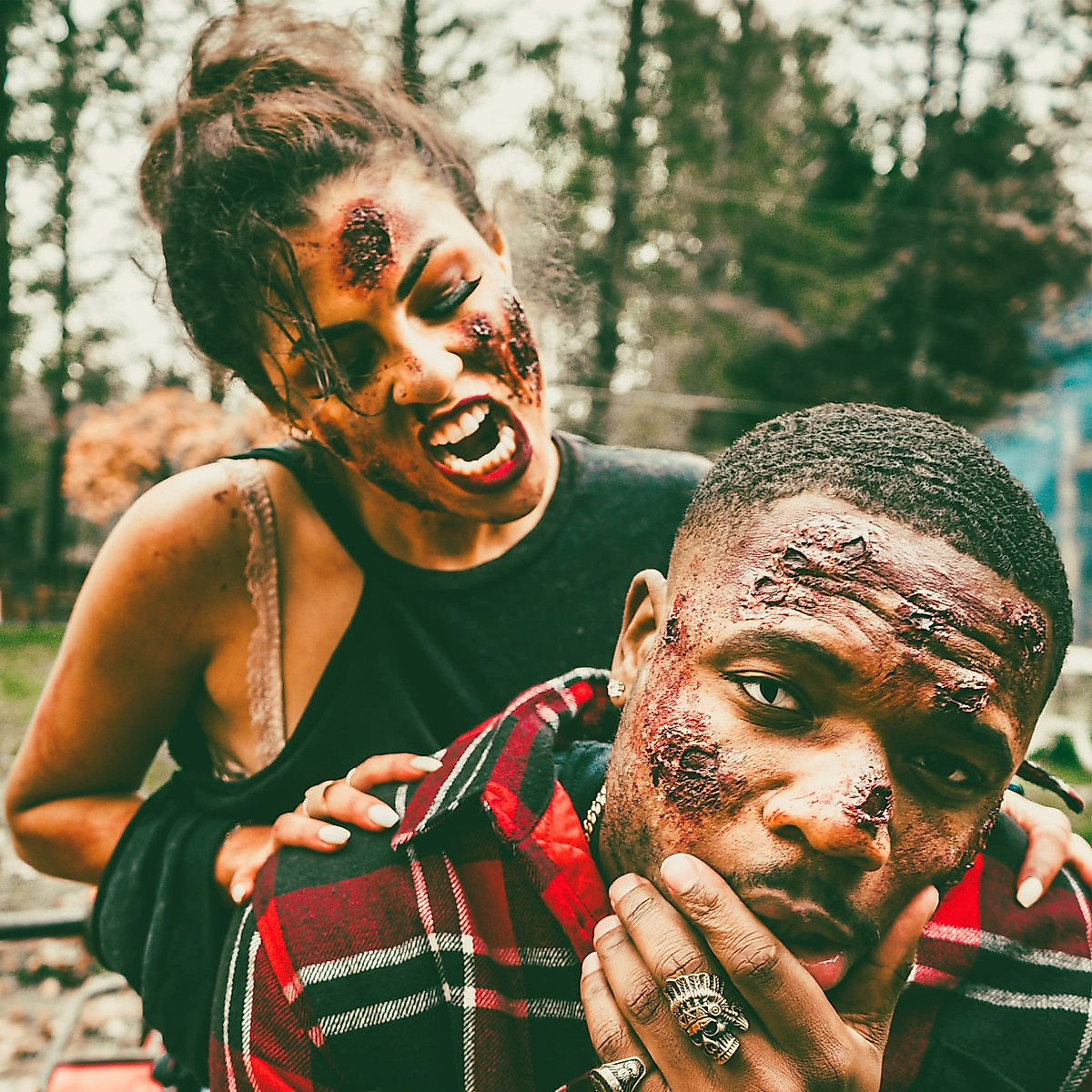 DELISOUL Professional Special Effects SFX Makeup Kit,12 Colors Face Body Paint Palette,Wound Modeling Scar Wax,Coagulated Fake Blood,10 Purple Brushes,Spatula Tool,Stipple Sponge for Halloween Costume