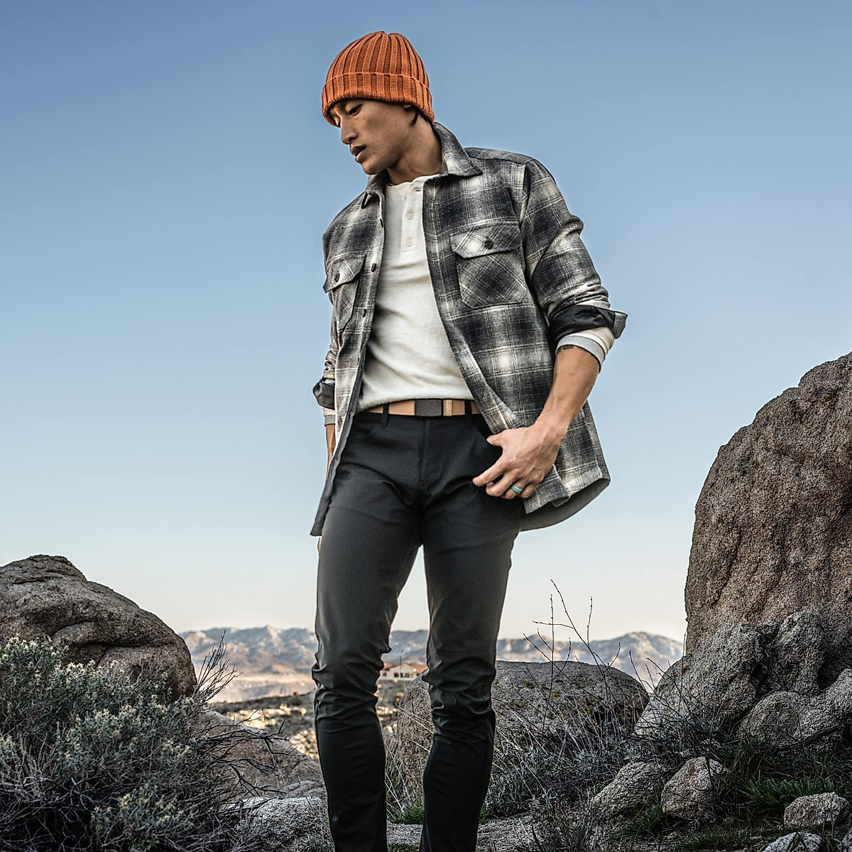 Groove Life Groove Belt Low Profile Midnight/Buck - Men's Stretch Nylon Belt with Magnetic Aluminum Buckle, Lifetime Coverage - Large (37-40")