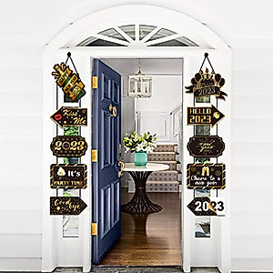 Happy New Year Door Banner, Black Gold 2022 Happy New Year Hanging Porch Sign Decorations 2023 Welcome NYE Door Hanger for New Year Eve Party Supplies