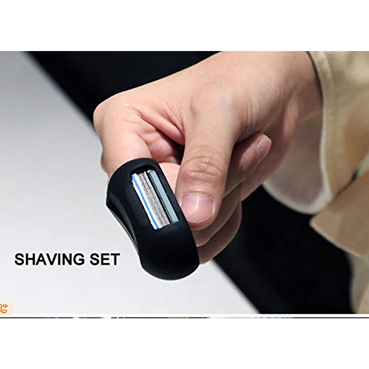 Sussex labels 2 in 1 Travel Men Razor with a silicone toothbrush cover (Black)