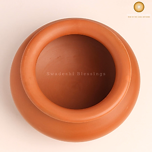 Swadeshi Blessings HandMade Unglazed Earthen Dahi Handi/Curd Pot/Mitti Handi/Clay Pot with Lid for Serving (with Natural White Firing Shade & Stone Finished Mirror Shine) (Traditional-1.5L)