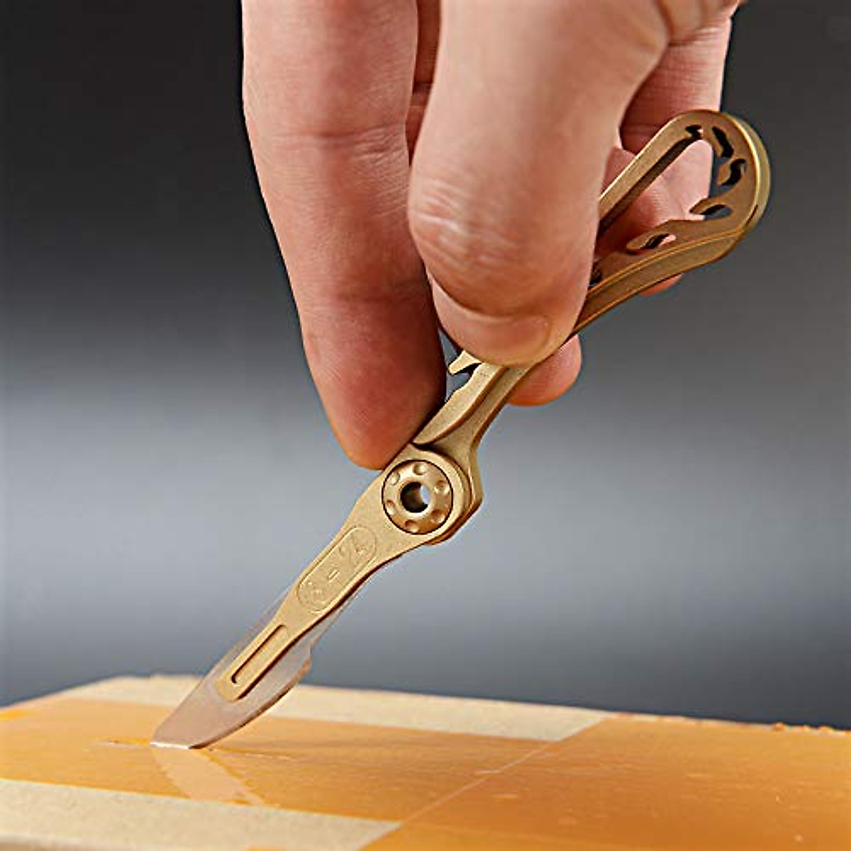 SZHOWORLD Mini Brass Pocket Knife EDC Utility Knife with 10 Extra Replaceable Blades, Portable Sharp Folding Knife with Back Clip