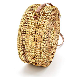 AOLIDA Rattan Bag Handwoven Round Bag Natural Chic Crossbody Handbag Circle Boho Bag for Holiday Dating Beach Gift for Women