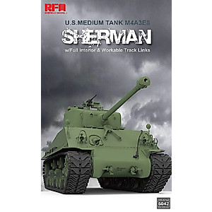 Rye Field Model 1/35 M4A3 76W HVSS Sherman with Full Interior and workable Track Links RM-5042