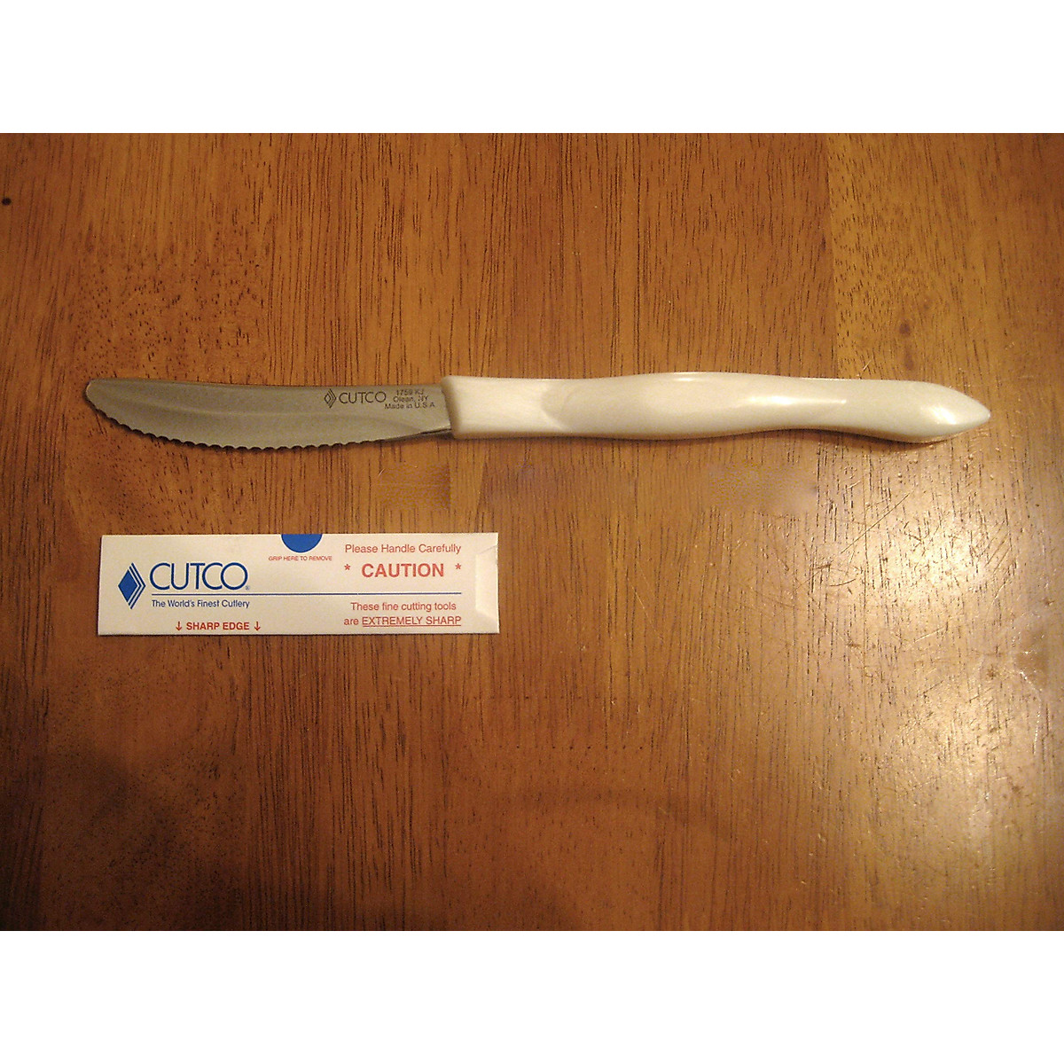 CUTCO Set of 4 Steak/Table Knives #1759 - Pearl White