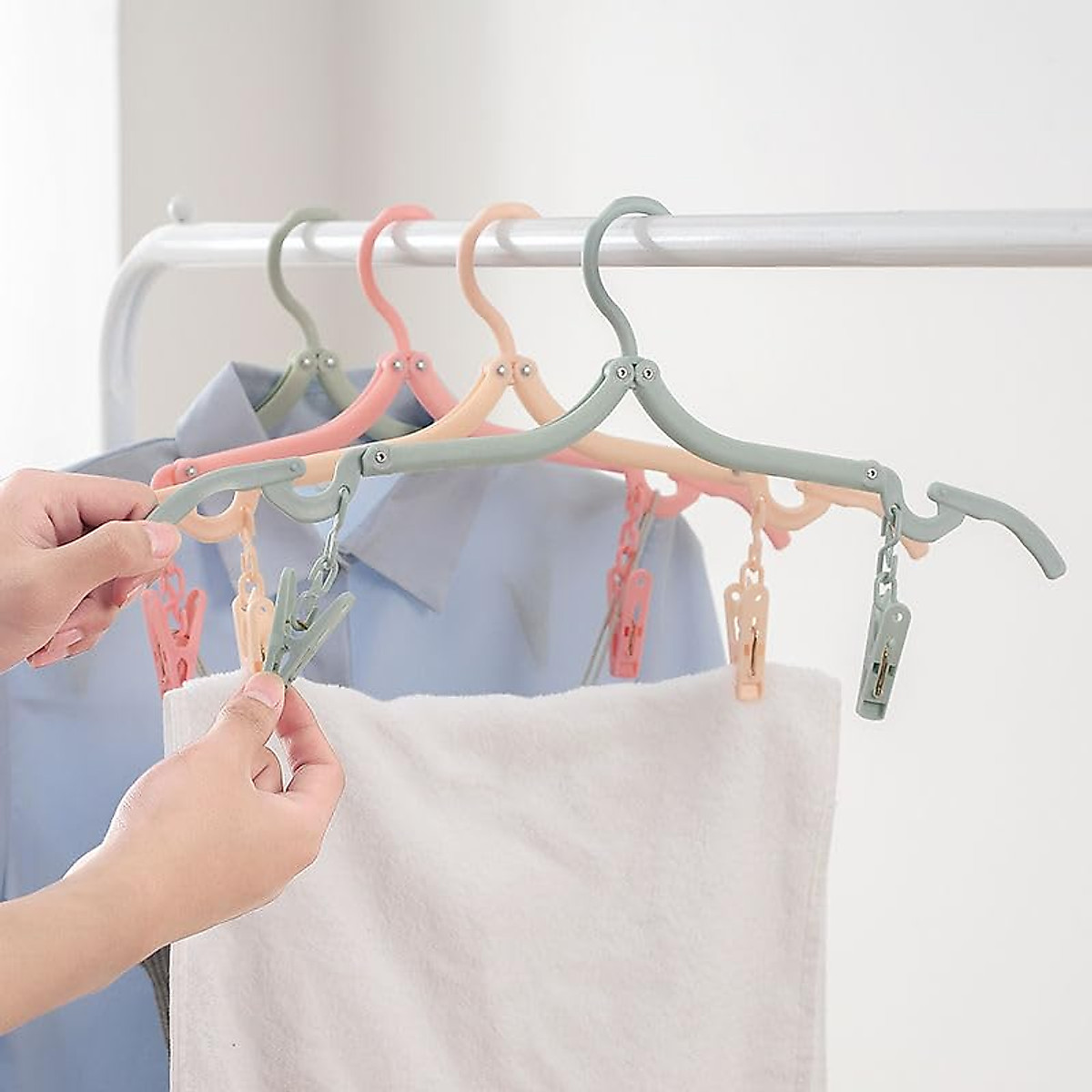24 Pcs Travel Hangers with 48 Pcs Clips,Portable Folding Clothes Hangers Travel Clothes Hangers Travel Accessories Foldable Clothes Drying Rack for Travel Plastic Non Slip Clothing Hangers 4 Colors