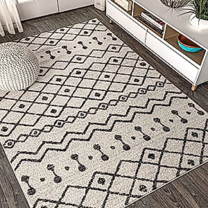 JONATHAN Y MOH208A-8 Aksil Moroccan Beni Souk Indoor Farmhouse Area-Rug Bohemian Minimalistic Geometric Easy-Cleaning Bedroom Kitchen Living Room Non Shedding, 8 ft x 10 ft, Cream/Black