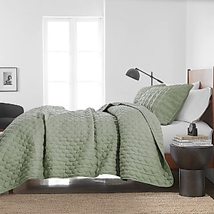 WDCOZY Sage Green Quit Twin Size Bedding Sets with Pillow Sham, Lightweight Soft Bedspread Coverlet, Quilted Blanket Thin Comforter Bed Cover, All Season Spring Summer, 2 Pieces, 68x90 inches