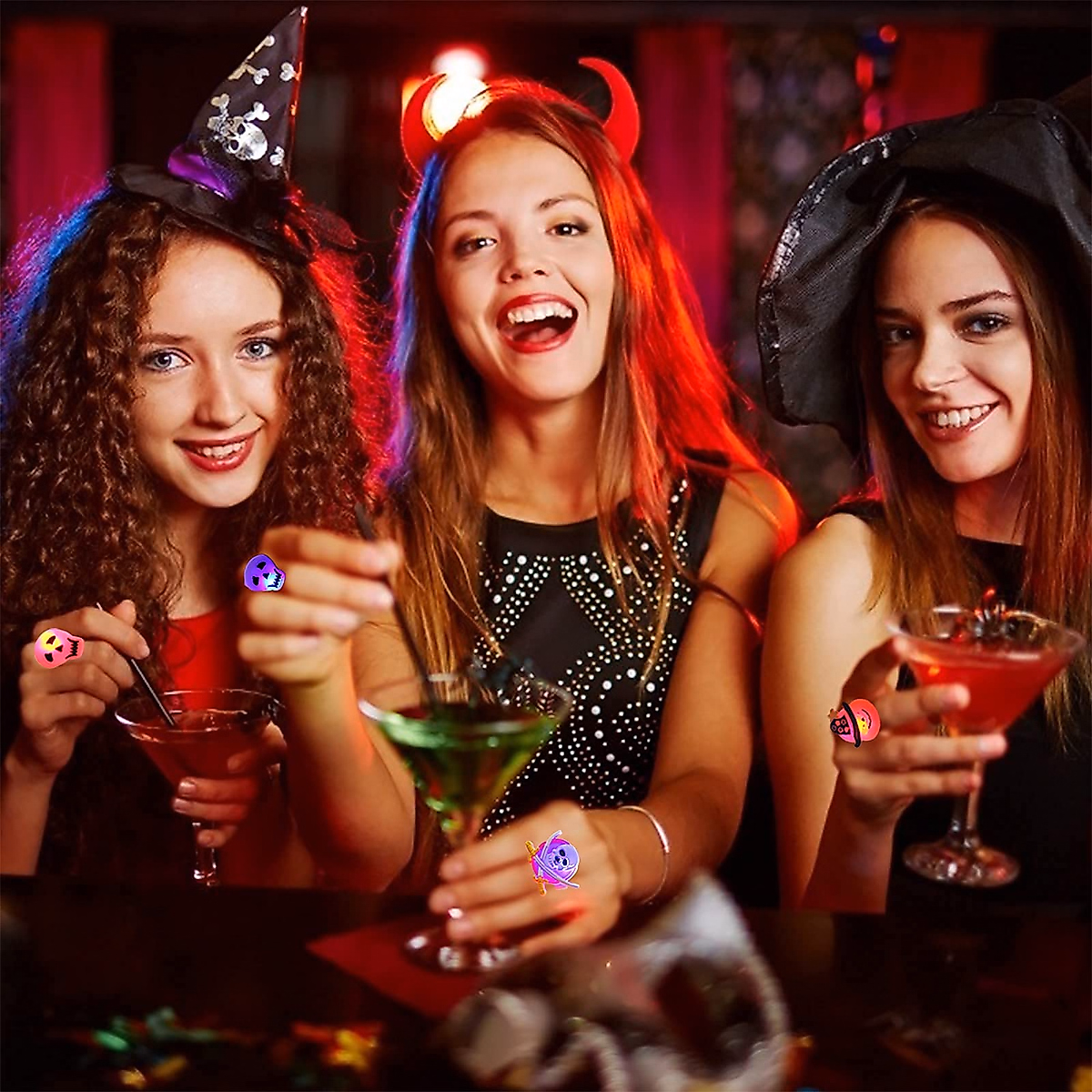 DERAYEE Halloween LED Rings for Kids, 50Pcs Light Up Ring Toys Halloween Party Favors Flash Finger Lights Glow in The Dark Treats Goodie Bag Fillers