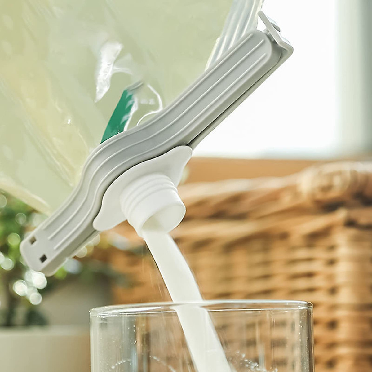 10 Pcs Pouring Clips Food Sealing Clip Chip Bag with Lid, Food Storage Clips with Pour Spout for Sealing Package Coffee Sugar Cereal Washing powder Whipping Cream with Sealing Rotation Cover Grey