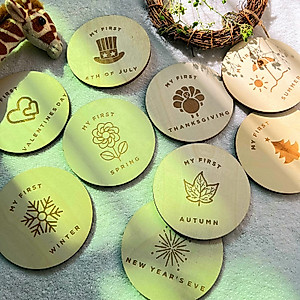 Zenkeeper 9 Pcs Baby Milestone Plaques Milestone Discs Wooden Milestone Cards Laser Cut and Engraved, Holiday Milestone Plaques Signs for Baby