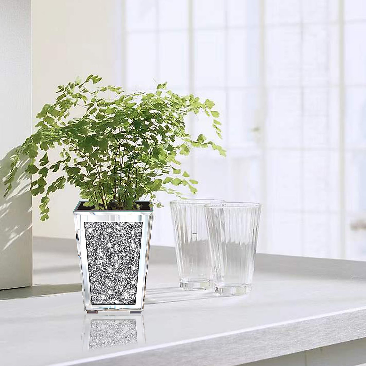Meetart Crushed Diamond Mirrored Planter, Crystal Silver Glass Decorative Mirror Luxury Flower Pot ，with Drainage Hole and Tray for All House Plants, Succulents, Flowers, and Cactus.