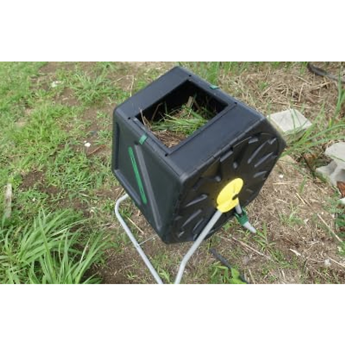 HomeGrownWorms - 250+ (1/4LB) Live Red Wiggler Composting Worms - Live Delivery - Vermicomposting Garden Red Wrigglers - Eisenia Fetida - Wiggle Worm Farm