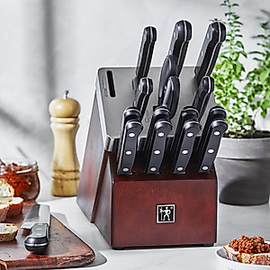 HENCKELS Solution Razor-Sharp 16-Piece Self Sharpening Knife Block Set, Chef Knife, Bread Knife, Steak Knife, German Engineered Knife Informed by 100+ Years of Mastery