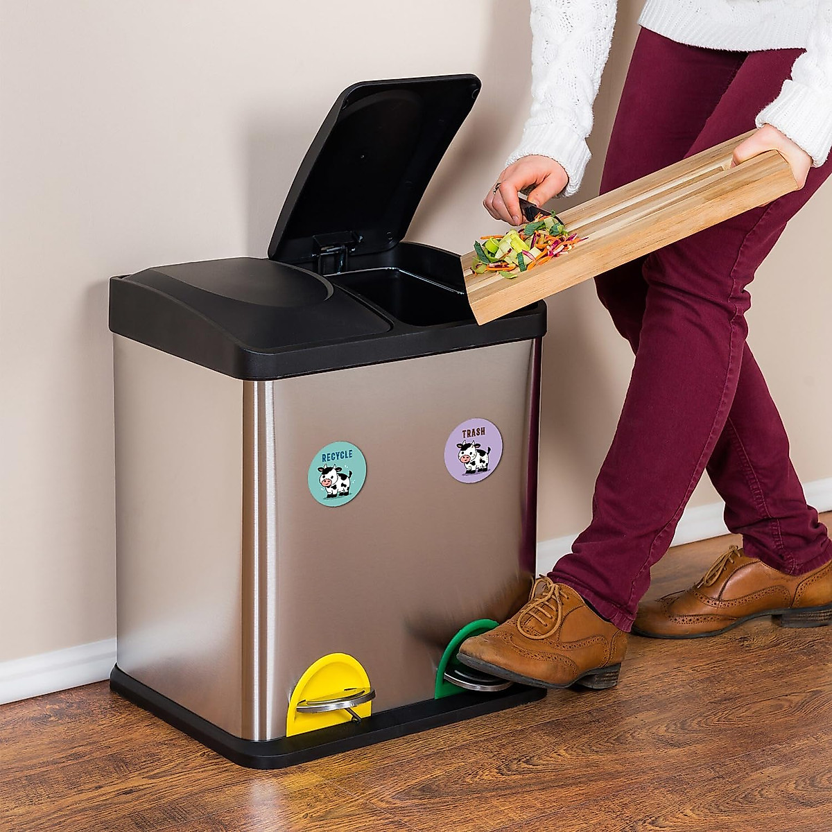 HSSPIRITZ Cow Recycle and Trash Magnets for Kitchen Trash Cans and Recycling Bins,Farmhouse Garbage Can Logo Symbol Magnet sign,2 Pack Magnetic Sticker,3.5"Circle Magnetic for indoor Outdoor Waste Bin