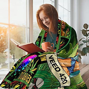 Socira Weed Blanket, Marijuana Gifts Flannel Sherpa Blanket, Large Leaf Blanket Soft Bed Blanket,Cozy Fleece Throw Blanket for All-Season,Weed Stuff Sheets for Bedroom Living Room 60''X80''