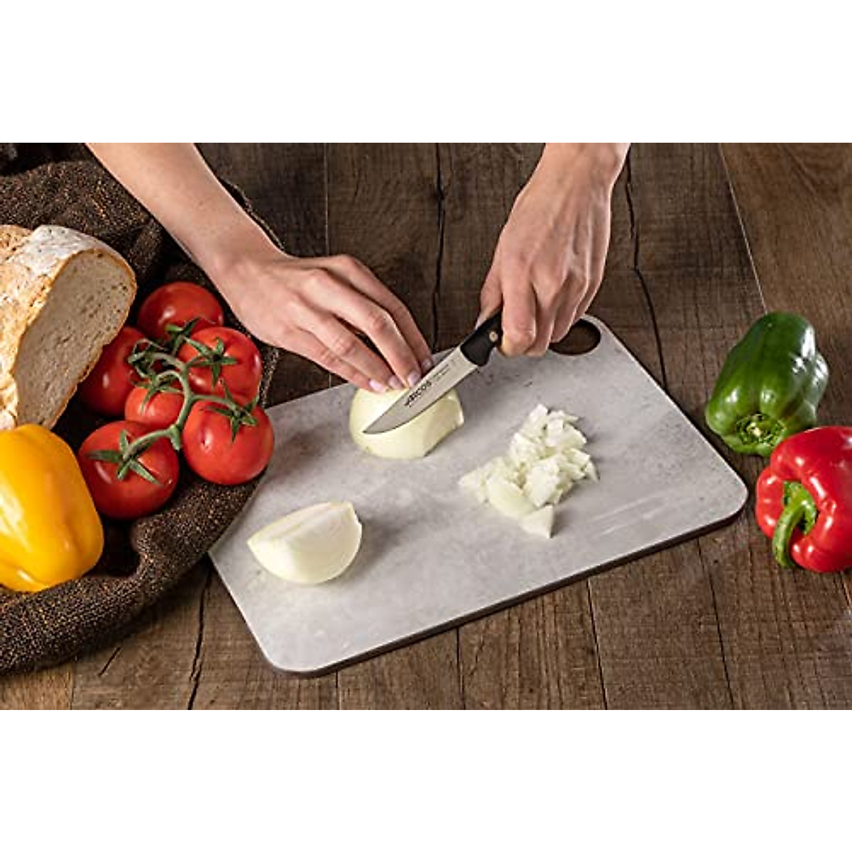 ARCOS Kitchen Knife Set 4 Pieces. 3 Chef Knives and 1 Scissors of Stainless Steel and Ergonomic Polyoxymethylene Handle for Cutting Meat, Fish and Vegetables. Series Maitre. Color Black