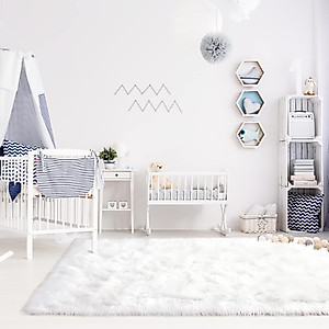 Noahas 3 x 5 White Faux Sheepskin Rug,Luxury Fluffy Faux Fur Rugs for Bedroom,Washable Area Rugs,Bedroom Rug,Furry Carpet Shag Rug,Soft Throw Rugs for Living Room Decor