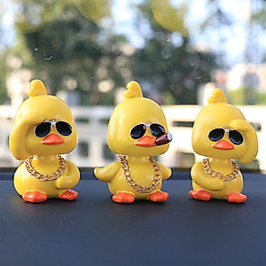 wonuu Shaking Duck Car Decorations Yellow Duck Cute Car Ornaments Cool Shaking Head Doll for Car Interior Decoration Ornament Accessories