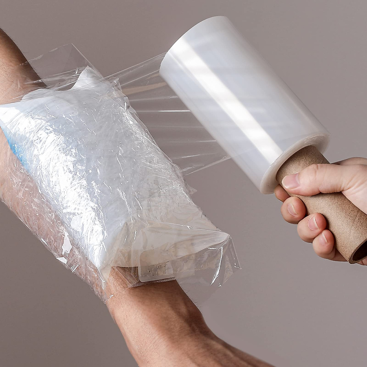 Outus Wrap Plastic Film with Handle Plastic Bags for Ice Tattoo Wrap Suitable for Athletic Trainers to Hold Ice Packs in Place for Moving Supplies Stretch Shrink
