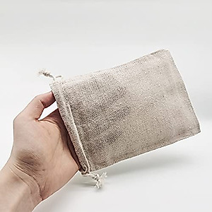 E.YOMOQGG 20PCS Cotton Drawstring Bags, Muslin Cloth Gift Bag Reusable Pouch Sachet for Jewelry Spices Herbs Fruits DIY Craft New Year Party Wedding Home Storage Natural Color (5 x 7 Inches) (20 PCS, Beige)
