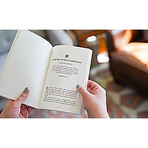 Say the Right Thing: How Your Words Can Glorify God and Encourage Others (What the Bible says about the power of our words and how the gospel can shape the way we speak)