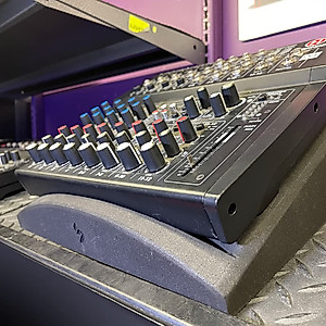 Soundrise PAD STAND 11in x 12in Large Top Plate for Midi Controllers Drum Machines Mixers for Akai MPC Ableton Push 20° Angle (1 X Pad Stand)