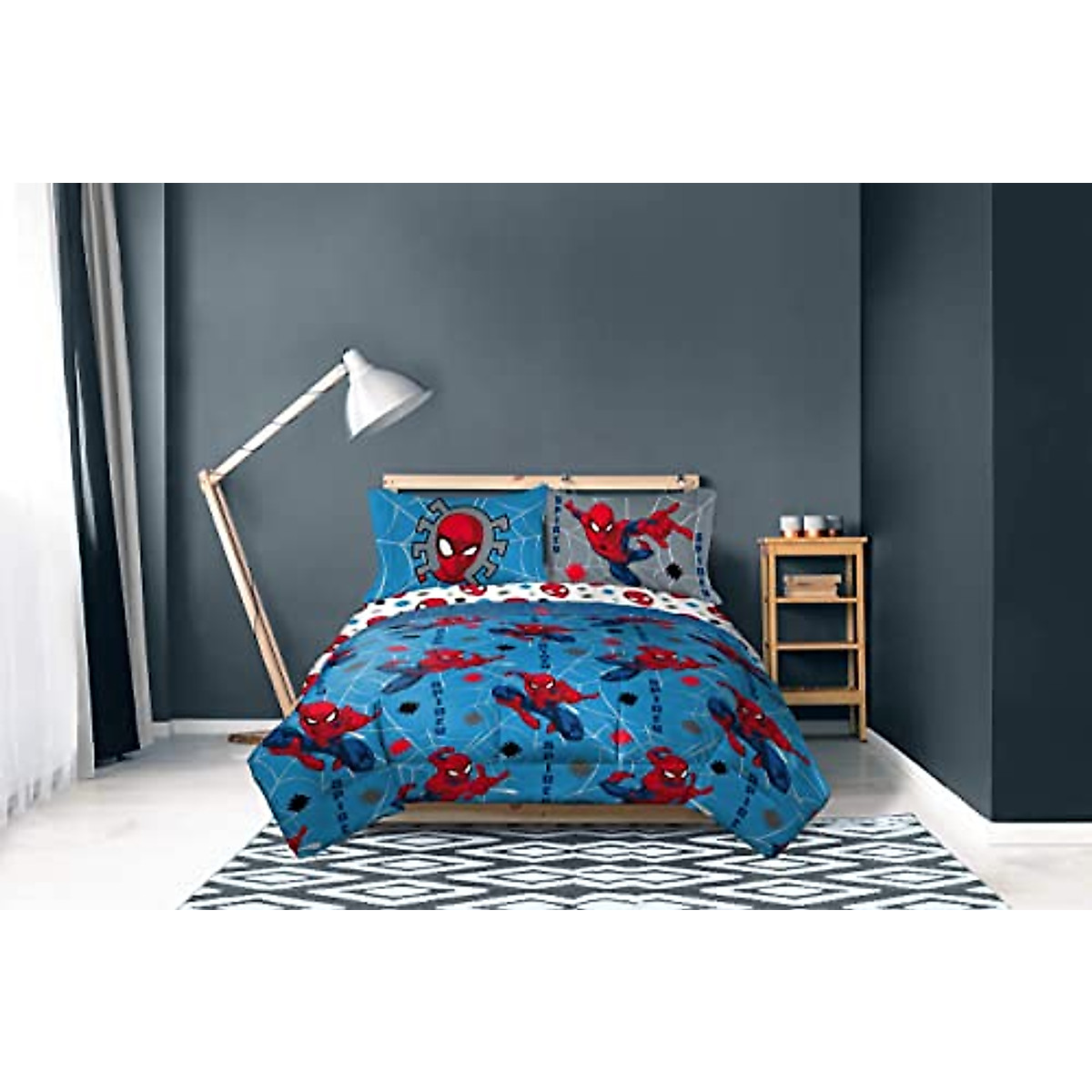 Jay Franco Marvel Spiderman Spidey Faces 4 Piece Twin Bed Set - Includes Reversible Comforter & Sheet Set Bedding - Super Soft Fade Resistant Microfiber - (Official Marvel Product)
