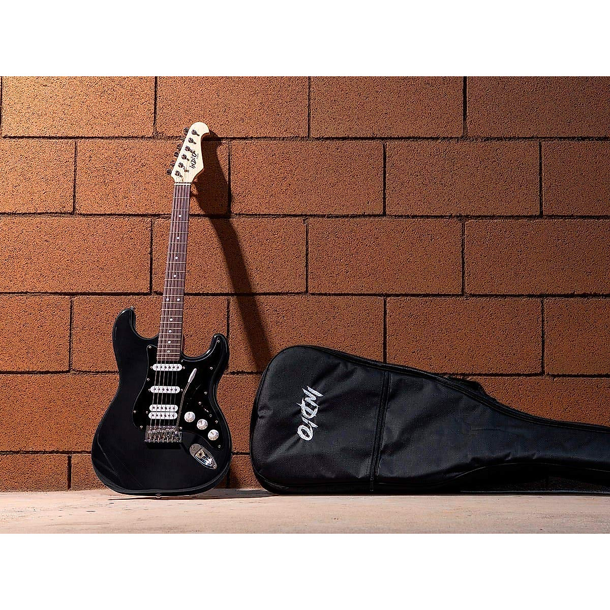 Monoprice Indio Series California Classic 6 String Solid-Body Ambidextrous Black, (610370)