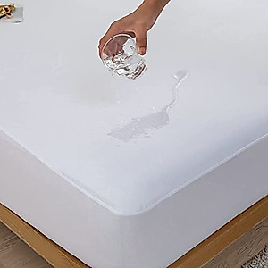 Waterproof RV Short Queen Mattress Protector for 60 x75 Camper Bed Ultra Soft Bamboo Jersey Noiseless Smooth Top Fitted Matressprotector Cover