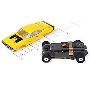 Auto World Thunderjet 1969 Dodge Charger R/T (Yellow) HO Scale Slot Car