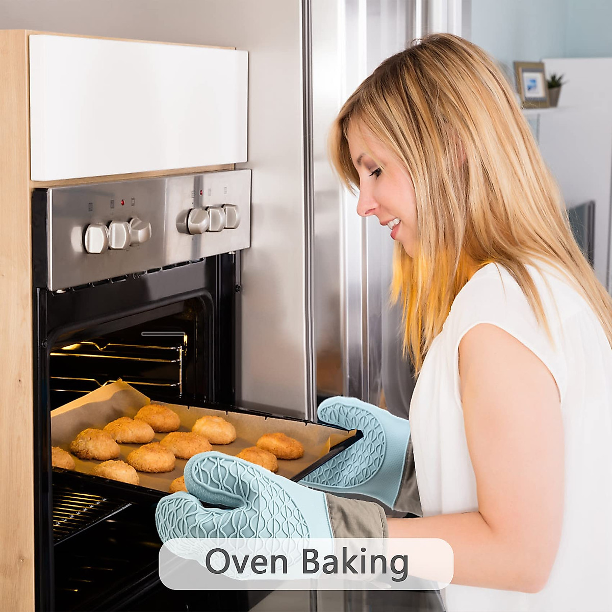 LB Silicone Oven Mitts Heat Resistant Oven Mitts Set with Soft Quilted Cotton Lining, Gloves Pot Holders and Oven Mitts Sets for Kitchen Cooking and BBQ, Easy Clean 2-Piece Set (Blue)