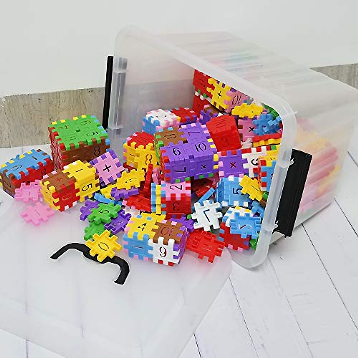 Cand 12 Quart Plastic Lidded Storage Bin with Black Handle, Latching Boxes Set of 1