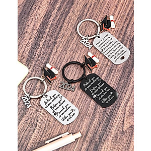 Covanlumci 2024 Graduation Keychain,Graduation Key Chain 2024,Class of 2024 Graduation Gifts for Seniors Students College Students High School Student(Silver)