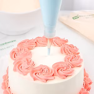 Restaurantware Pastry Tek Piping Tip 1 Open Star Decorating Tip - #18 Dent-Resistant Stainless Steel Icing Tip Dishwasher-Safe Decorate Cupcakes Cakes or Cookies