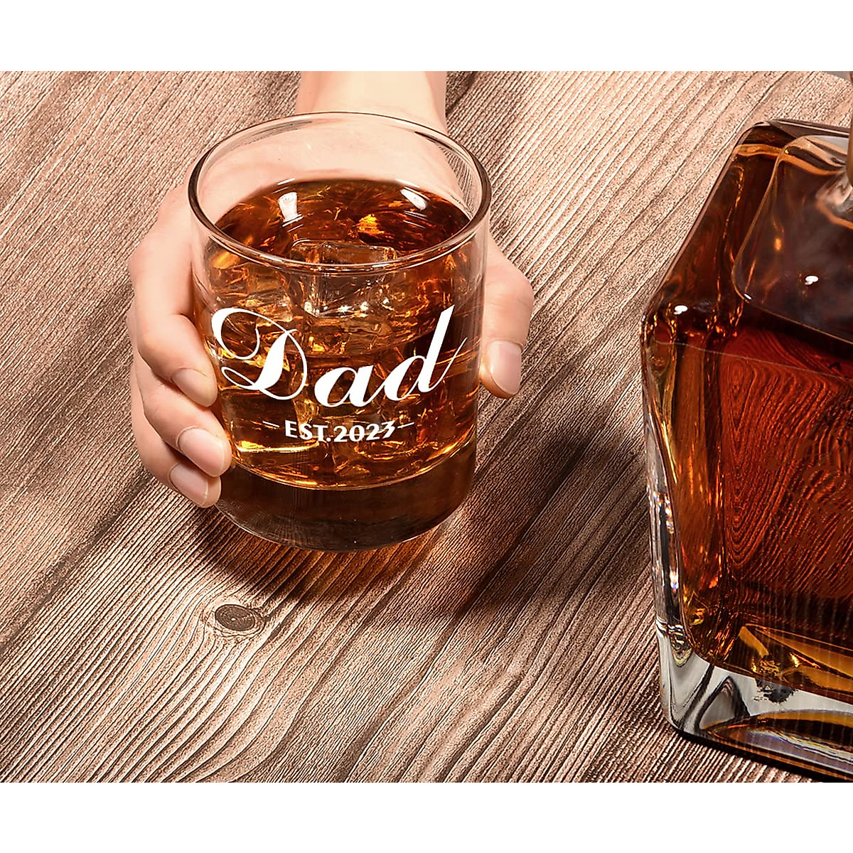 New Dad Gifts for Men- EST 2023 Funny Dad Whiskey Glass- Great Gift for Dads to Be, Expectant Father, First Time Dad, Daddy to be, From Wife, Mother, Father, Friends
