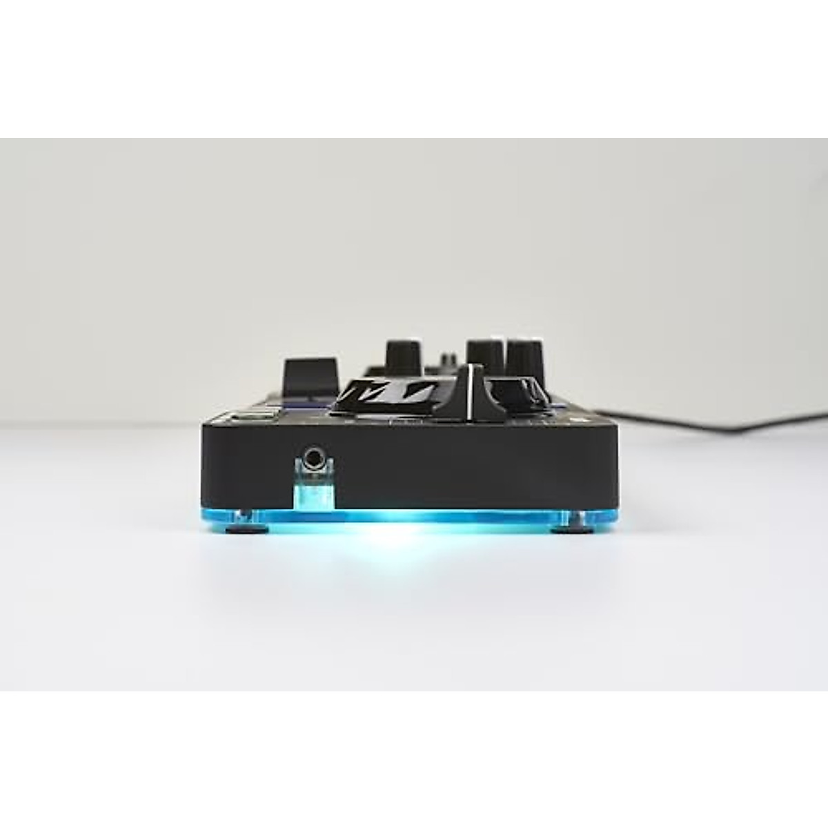 Hercules DJ Starter Kit | Starlight USB DJ Controller with Serato DJ Lite Software, 15-Watt Monitor Speakers, and Sound-Isolating Headphones