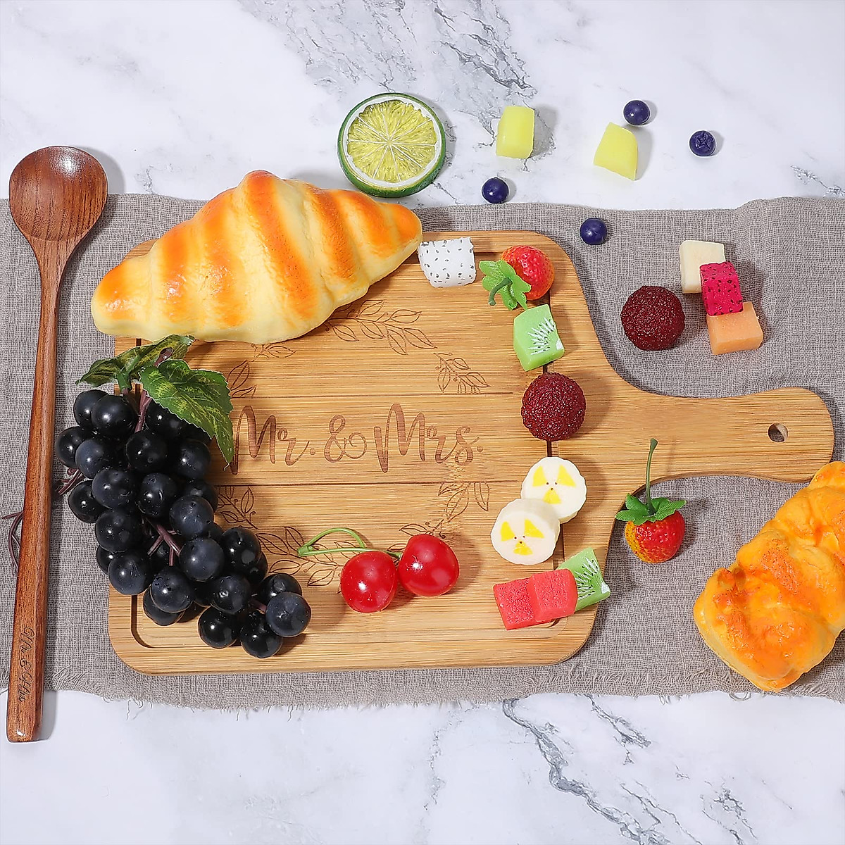 pengtai Wedding Gifts for Couples,Couples Christmas Gifts,Mr and Mrs Gifts,Engagement Gifts,Bridal Shower Gift for Bride and Groom,Aniversary Bamboo Charcuterie Board Gift for Husband Wife